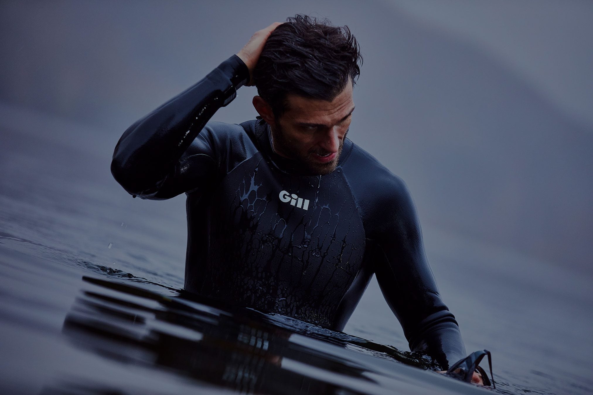 Wetsuit vs Drysuit – Gill North America, Inc.